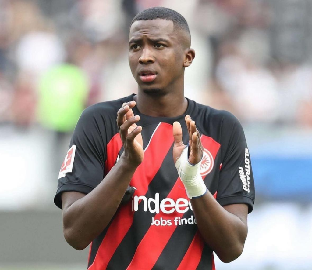 PSG Finalizes the Signing of William Pacho - BBscore.com